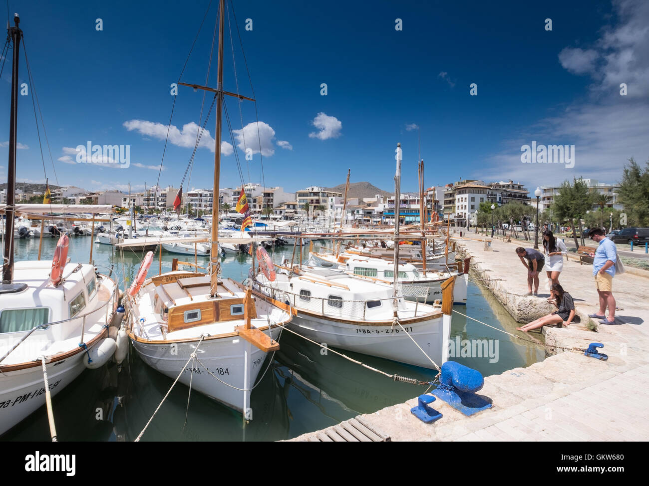 Traditional mallorcan fishing boats in Puerto Pollensa harbour, Puerto ...