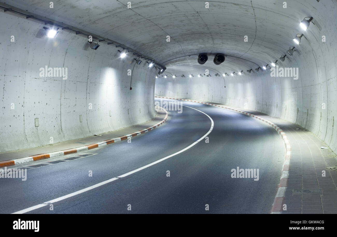 Tunnel - Urban highway road tunnel Stock Photo - Alamy
