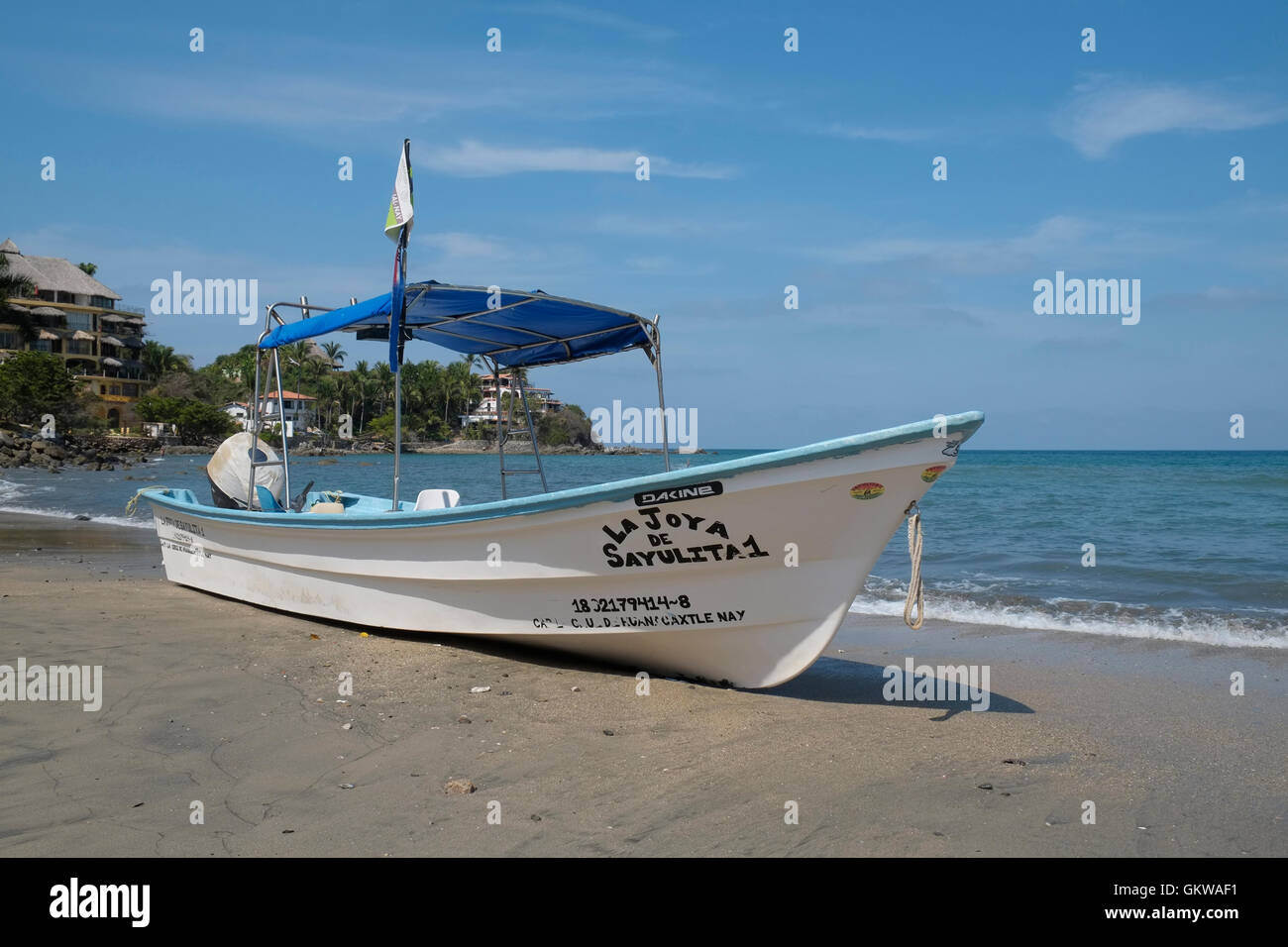 Whale boat fishing hi-res stock photography and images - Alamy