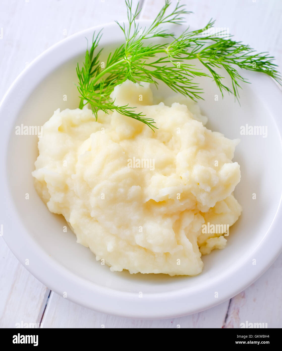 Mushed potato in the white bowl Stock Photo - Alamy