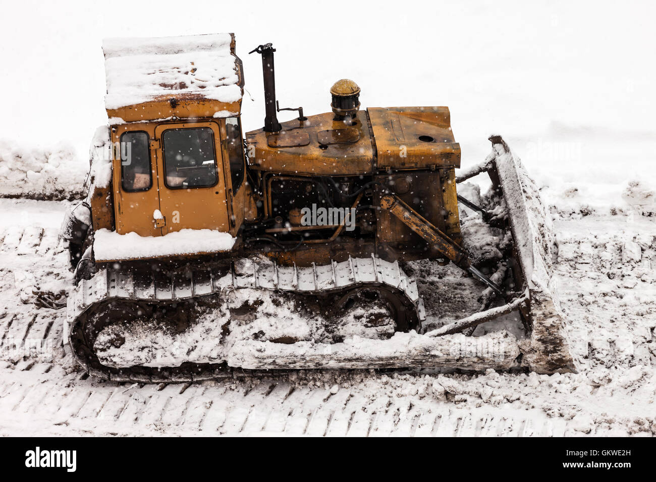 Bulldozer engine hi-res stock photography and images - Alamy