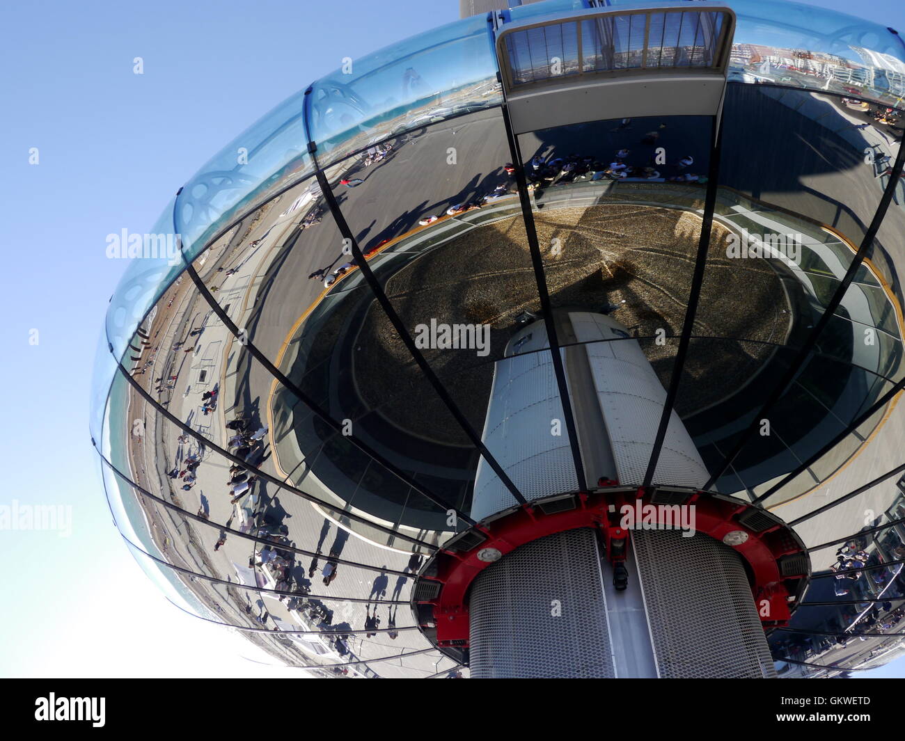 Brighton i360 tower hi-res stock photography and images - Alamy
