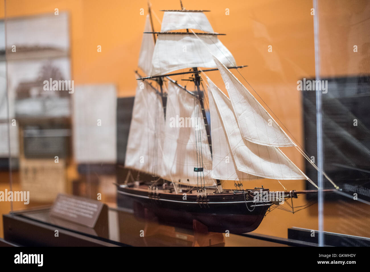 Slave ship model hi-res stock photography and images - Alamy
