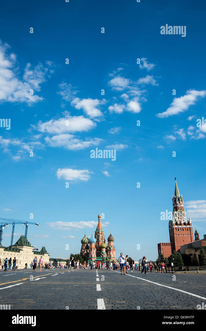People walking on the Red Square in Moscow Stock Photo - Alamy