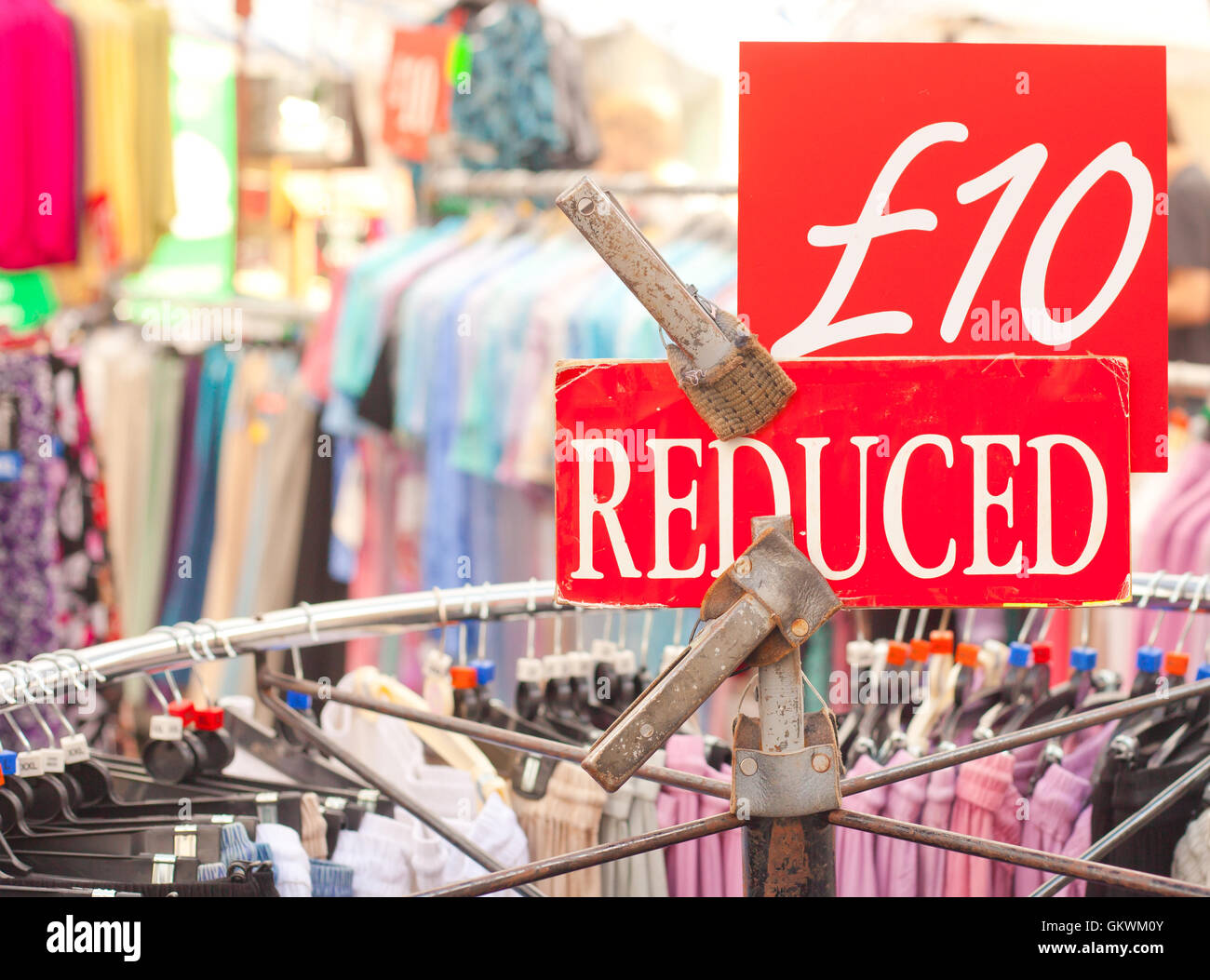 Price tag clothes sterling hi-res stock photography and images - Alamy