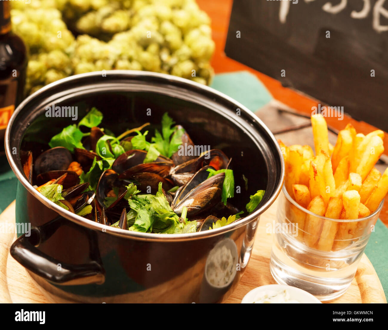 Mussel french fries restaurant hi-res stock photography and images - Alamy