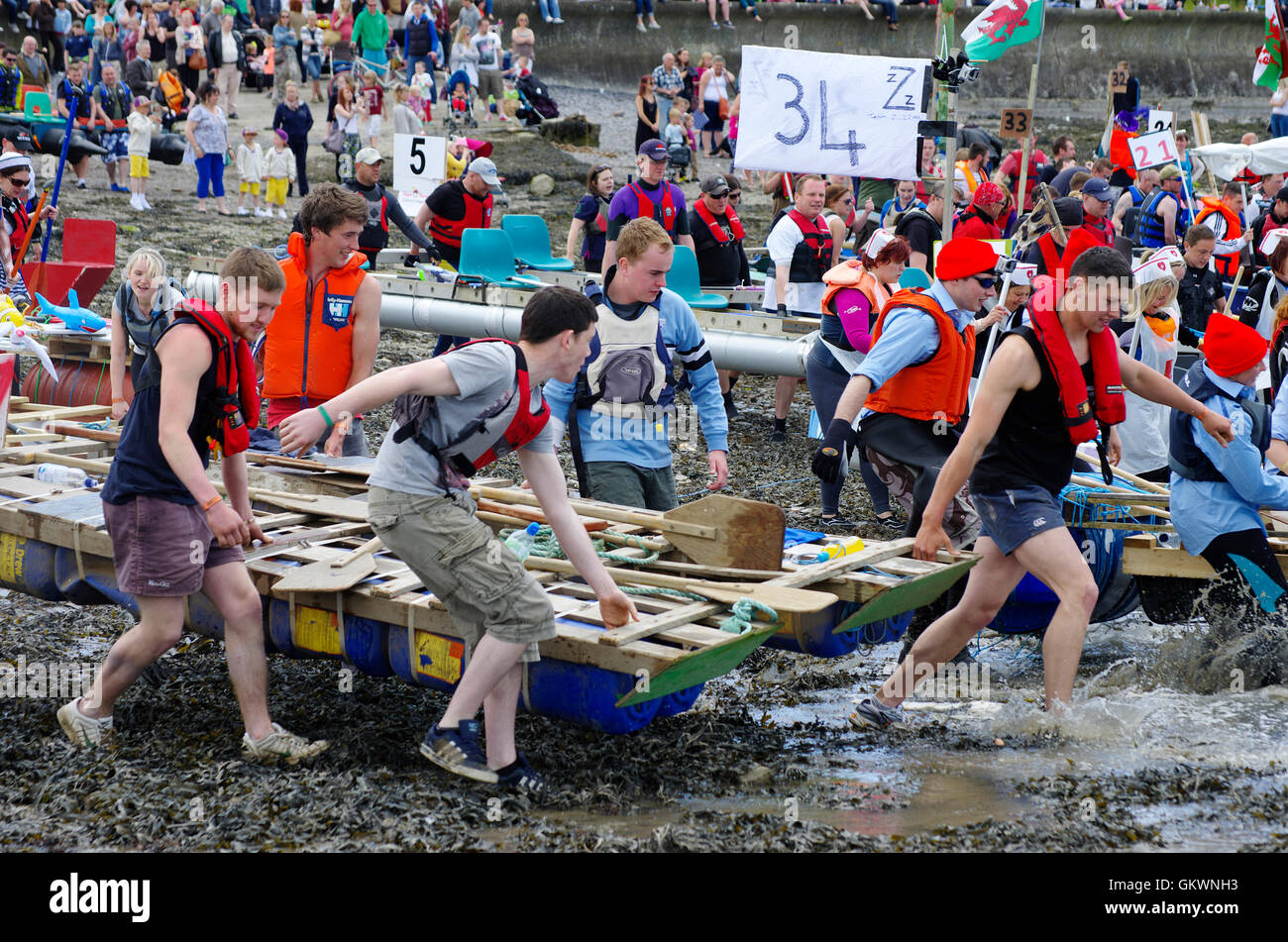 Annual raft race hi-res stock photography and images - Alamy