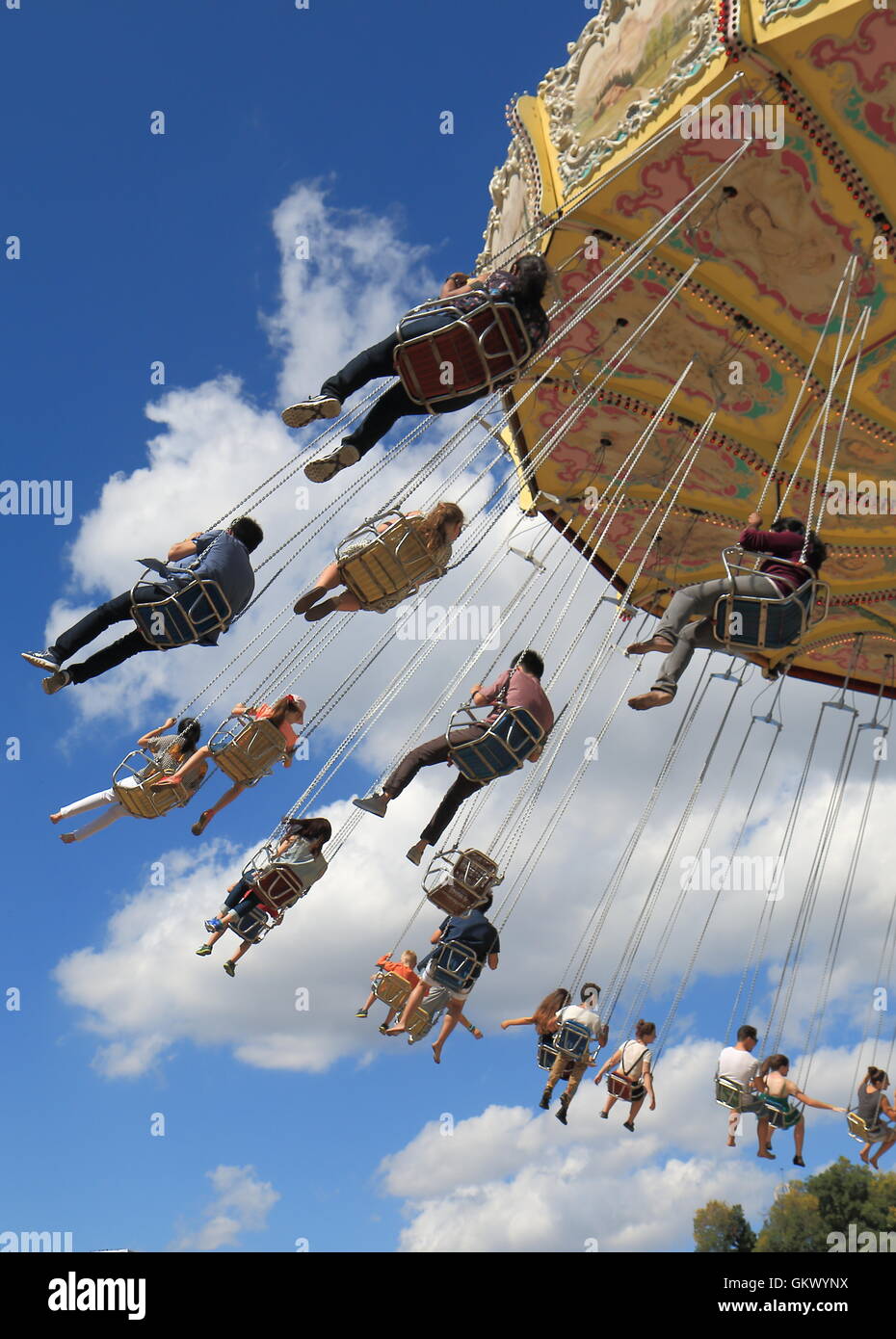 People enjoy attractions at Moomba Festival in Melbourne Australia ...