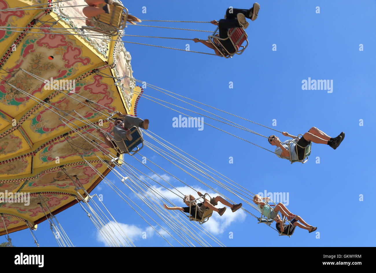 People enjoy attractions at Moomba Festival in Melbourne Australia ...