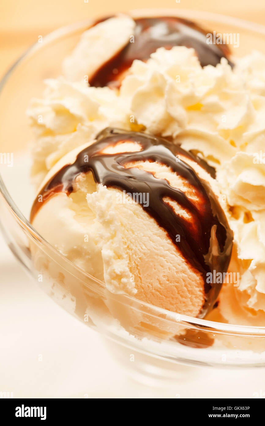 ice cream with chocolate syrup Stock Photo - Alamy