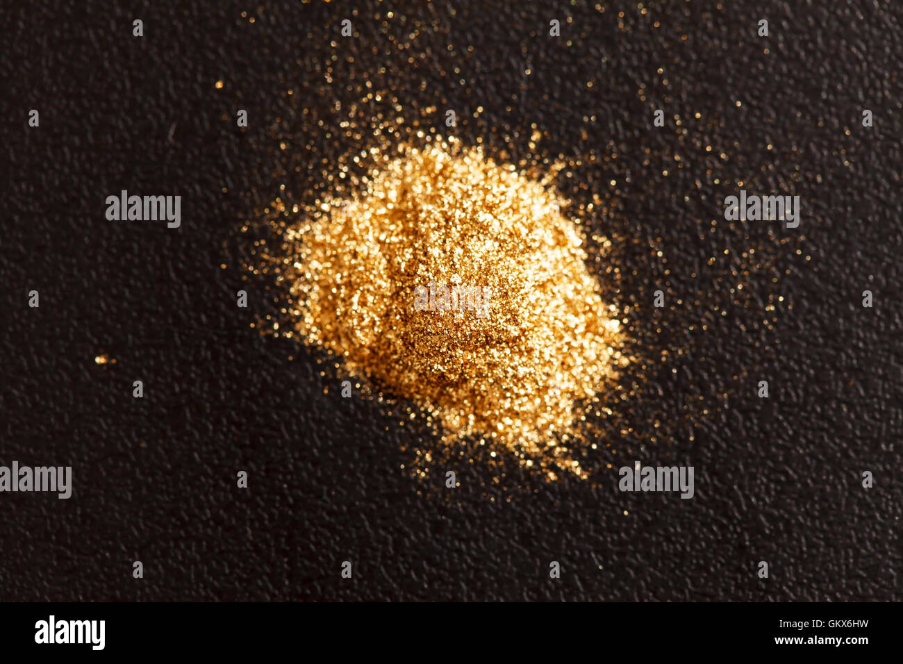 Gold powder hi-res stock photography and images - Alamy