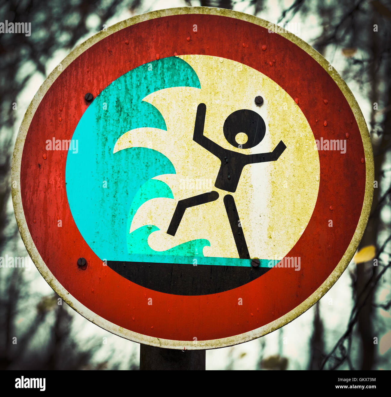 Screaming person flashflood tsunami warning sign Stock Photo - Alamy