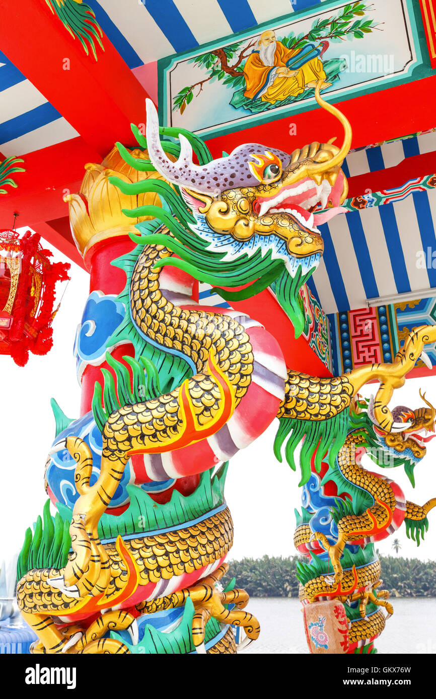 dragon in a Chinese temple Stock Photo - Alamy