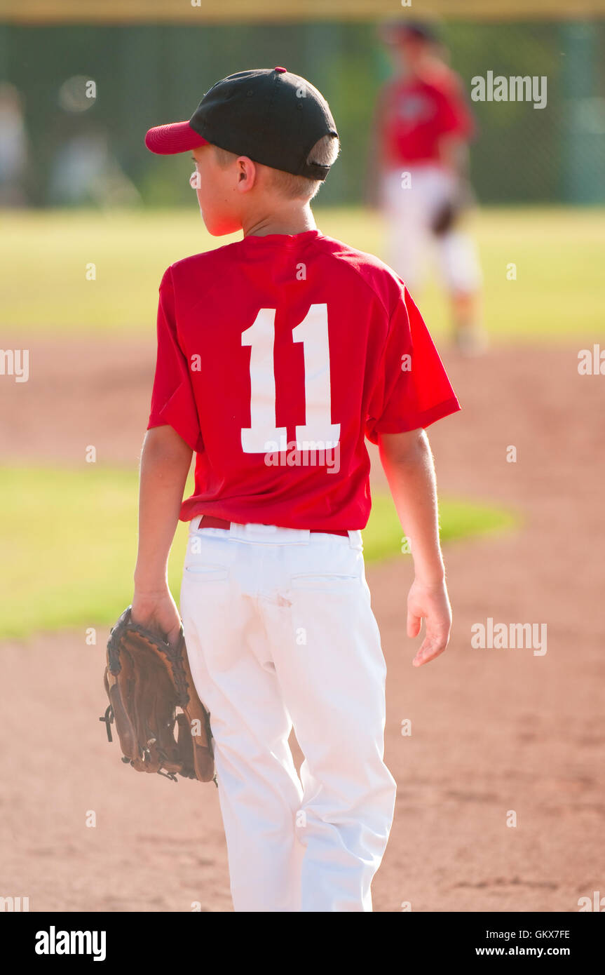 Youth baseball player Stock Photo - Alamy