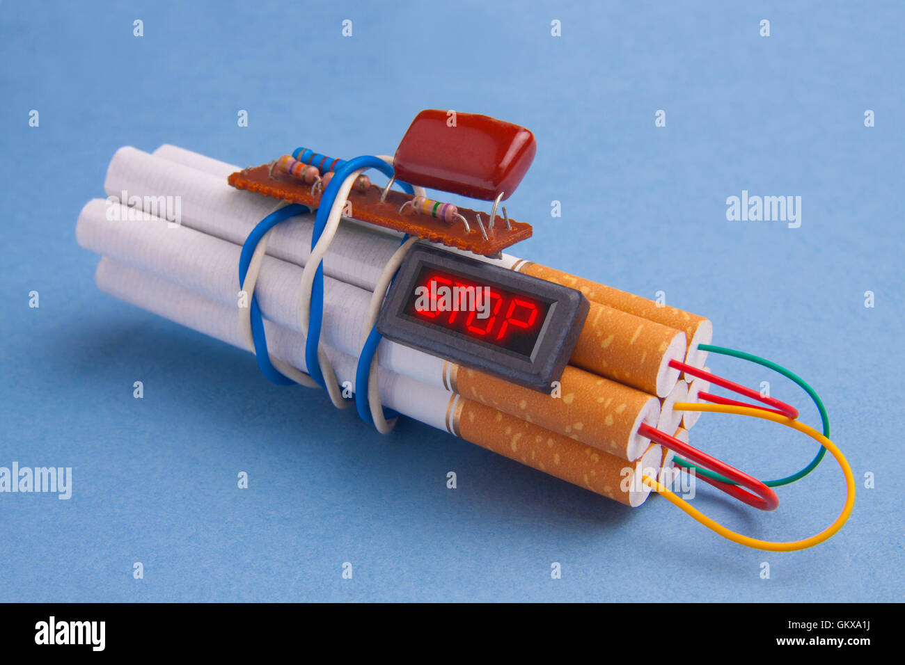 Time stop smoking cigarettes hi-res stock photography and images - Alamy