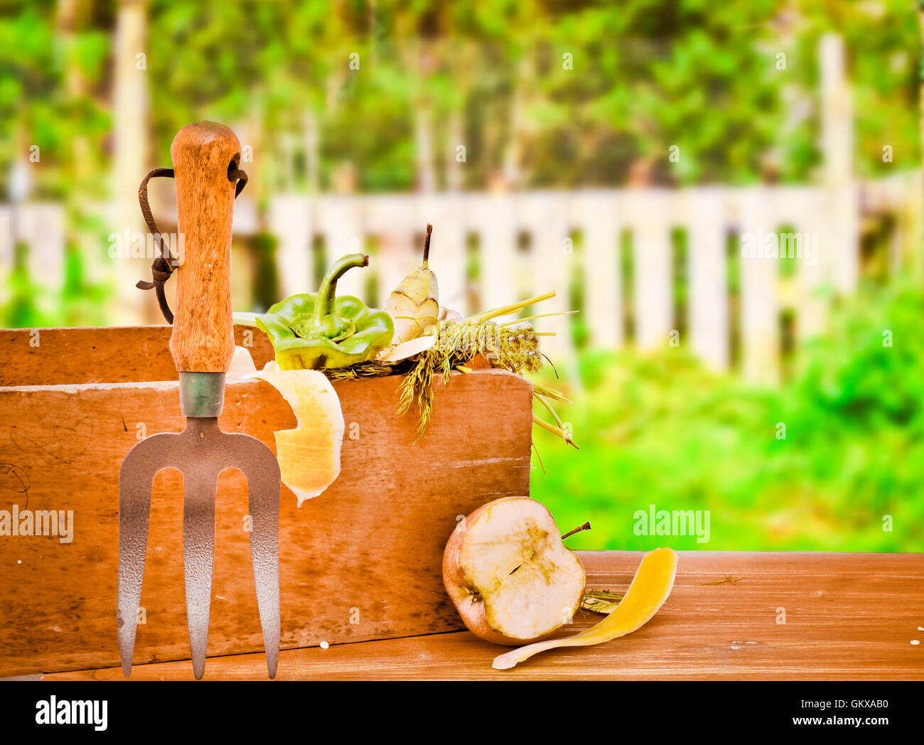 Mulch plants compost hi-res stock photography and images - Alamy