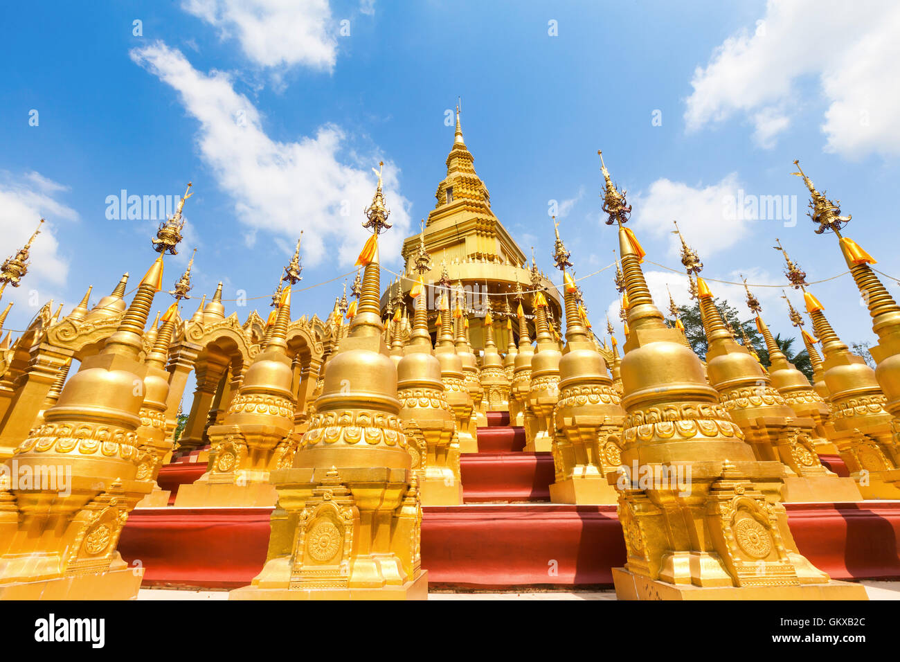 Pagoda definition hi-res stock photography and images - Alamy