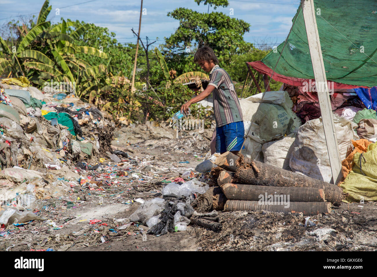 People of the Dump Site on the island of Cebu in the Philippines Stock ...