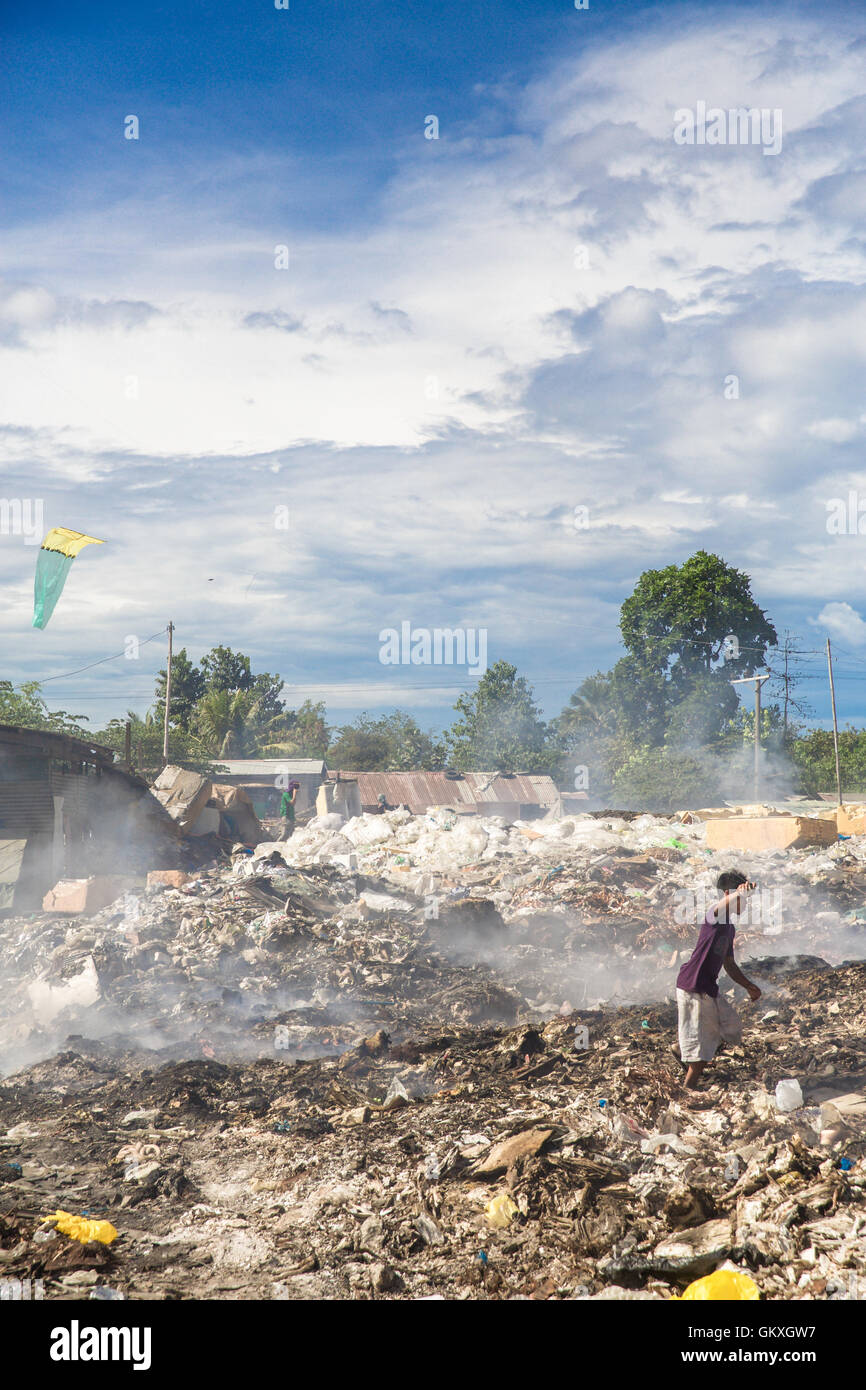 People of the Dump Site on the island of Cebu in the Philippines Stock ...