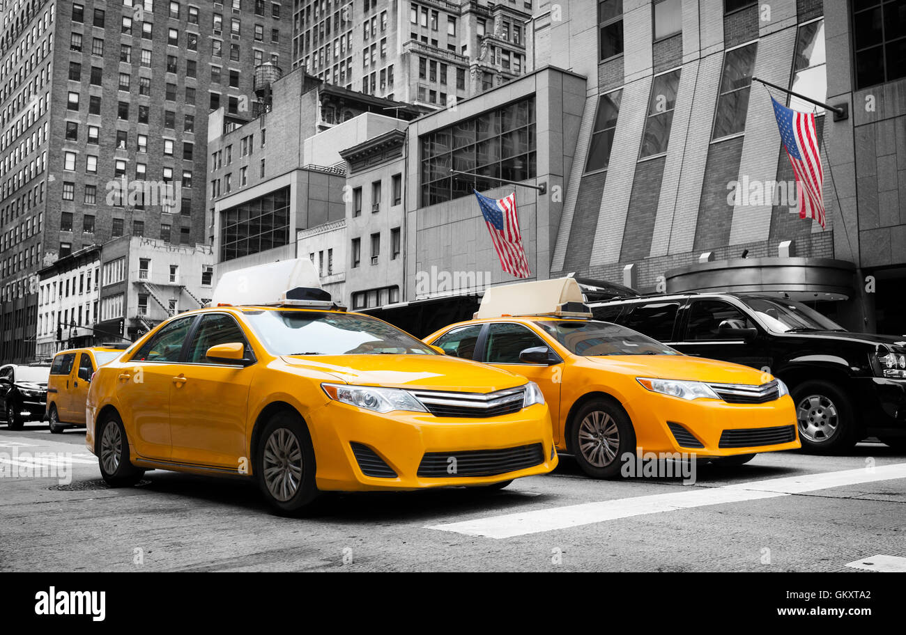 Manhattan taxi hi-res stock photography and images - Alamy