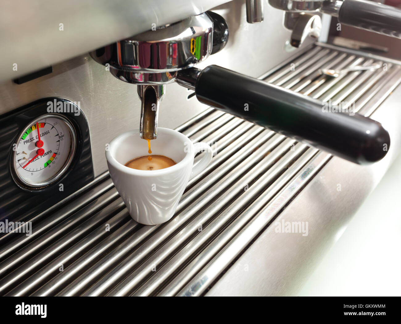 Automatic coffee making hi-res stock photography and images - Alamy
