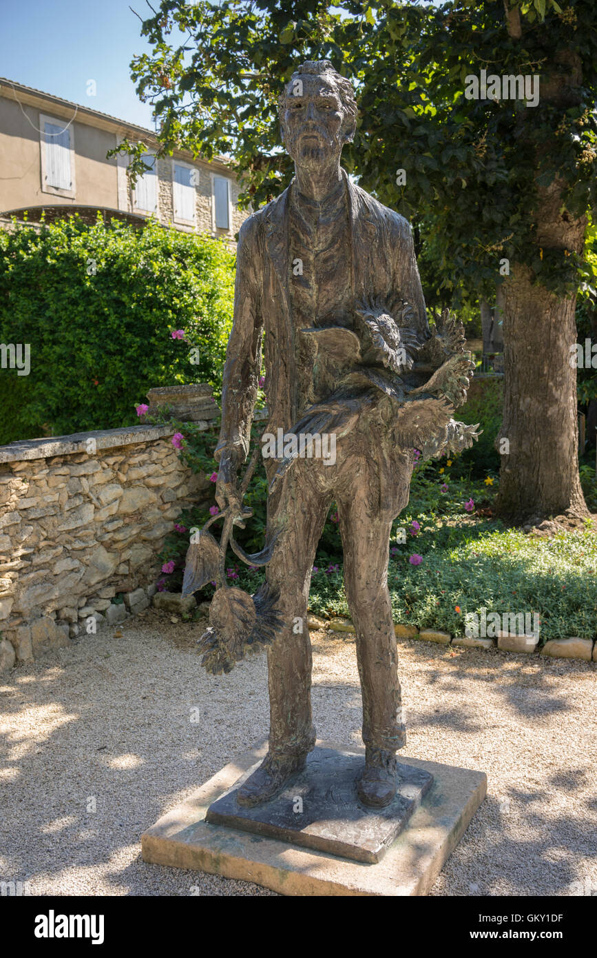 Van Gogh statue at the asylum at St Paul de Mausole Monastery on the ...