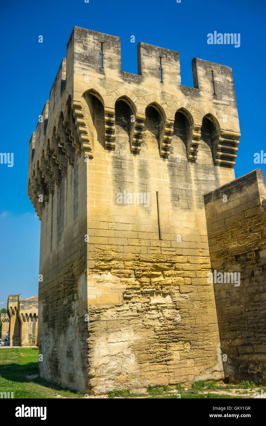 Avignon ramparts hi-res stock photography and images - Alamy