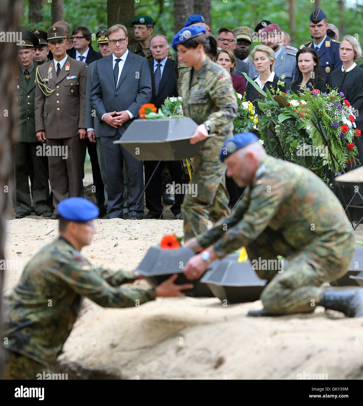 Volksbund german kriegsgraeberfuersorge hi-res stock photography and ...