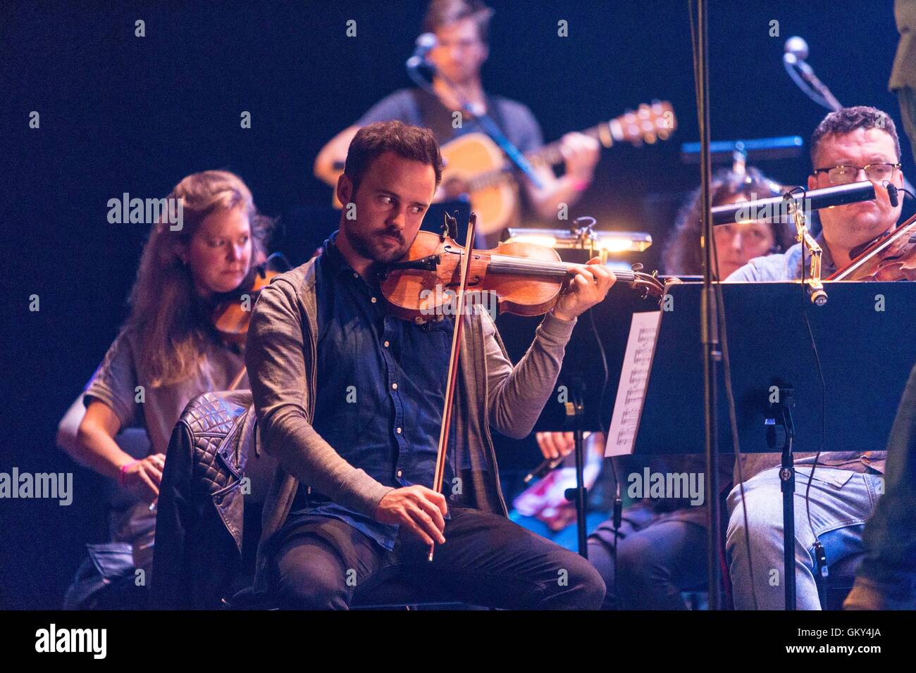 Greg lawson hi-res stock photography and images - Alamy