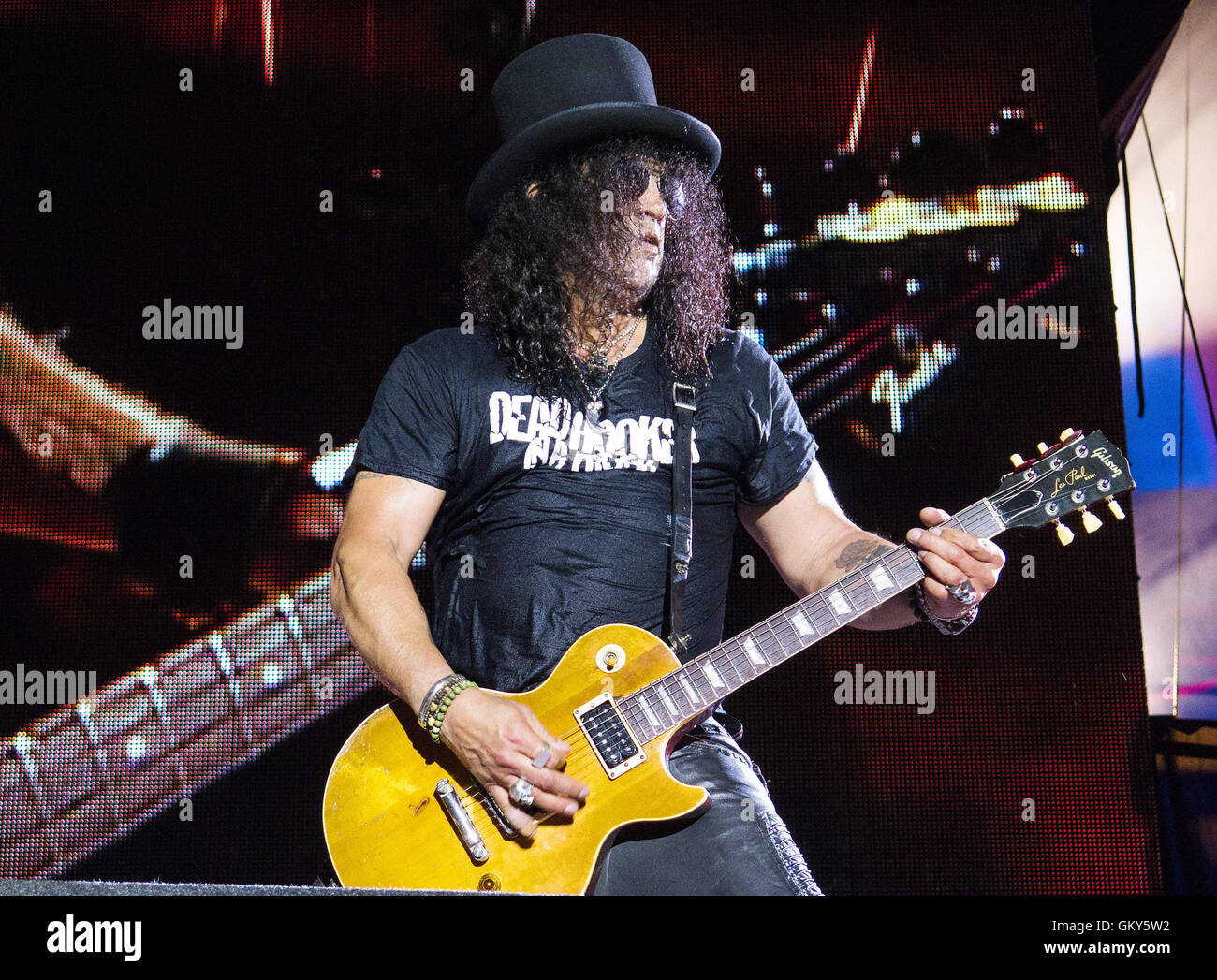 San Diego, CA, USA. 22nd Aug, 2016. Slash, guitarist of the rock band ...