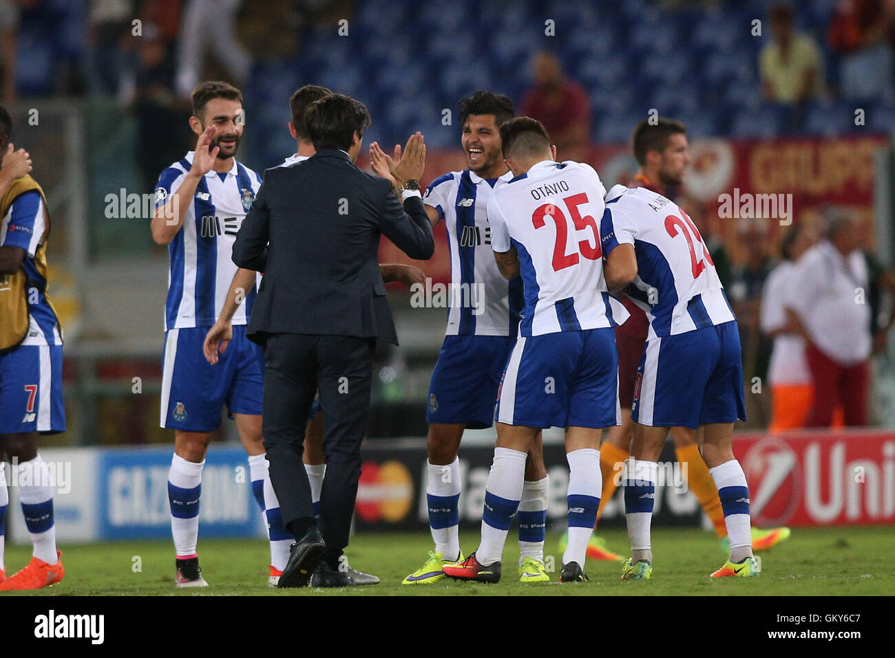 Rome, Italy. 23rd Aug, 2016. Porto team celebrates victory at the end ...