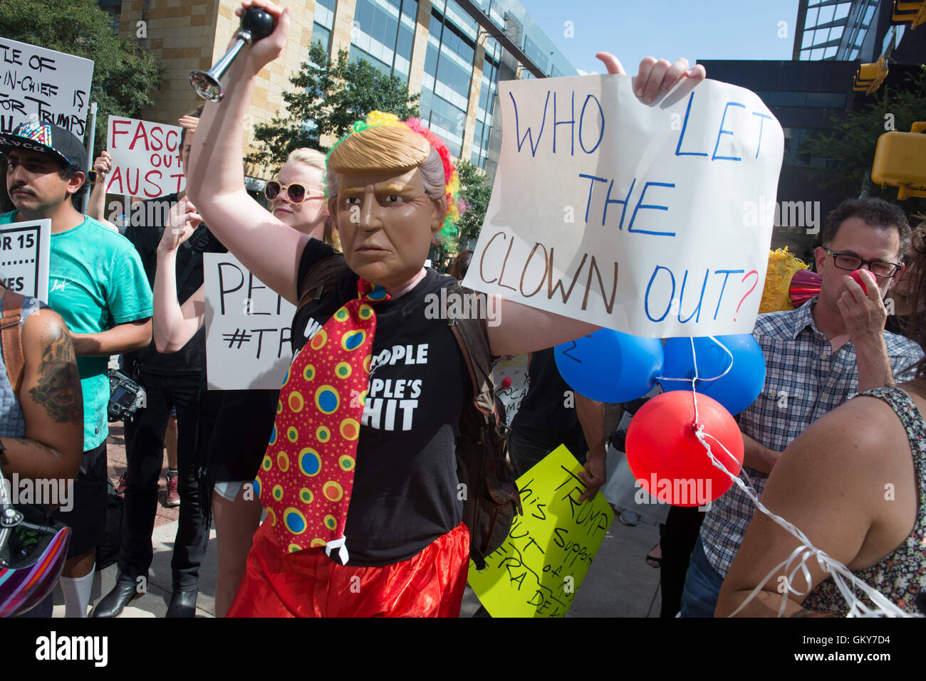 Austin, Texas, USA. 23rd Aug, 2016. Donald Trump protesters dressed as ...