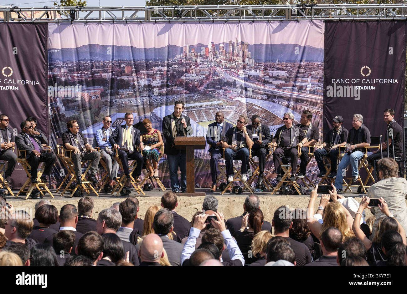 Tony robbins hi-res stock photography and images - Alamy