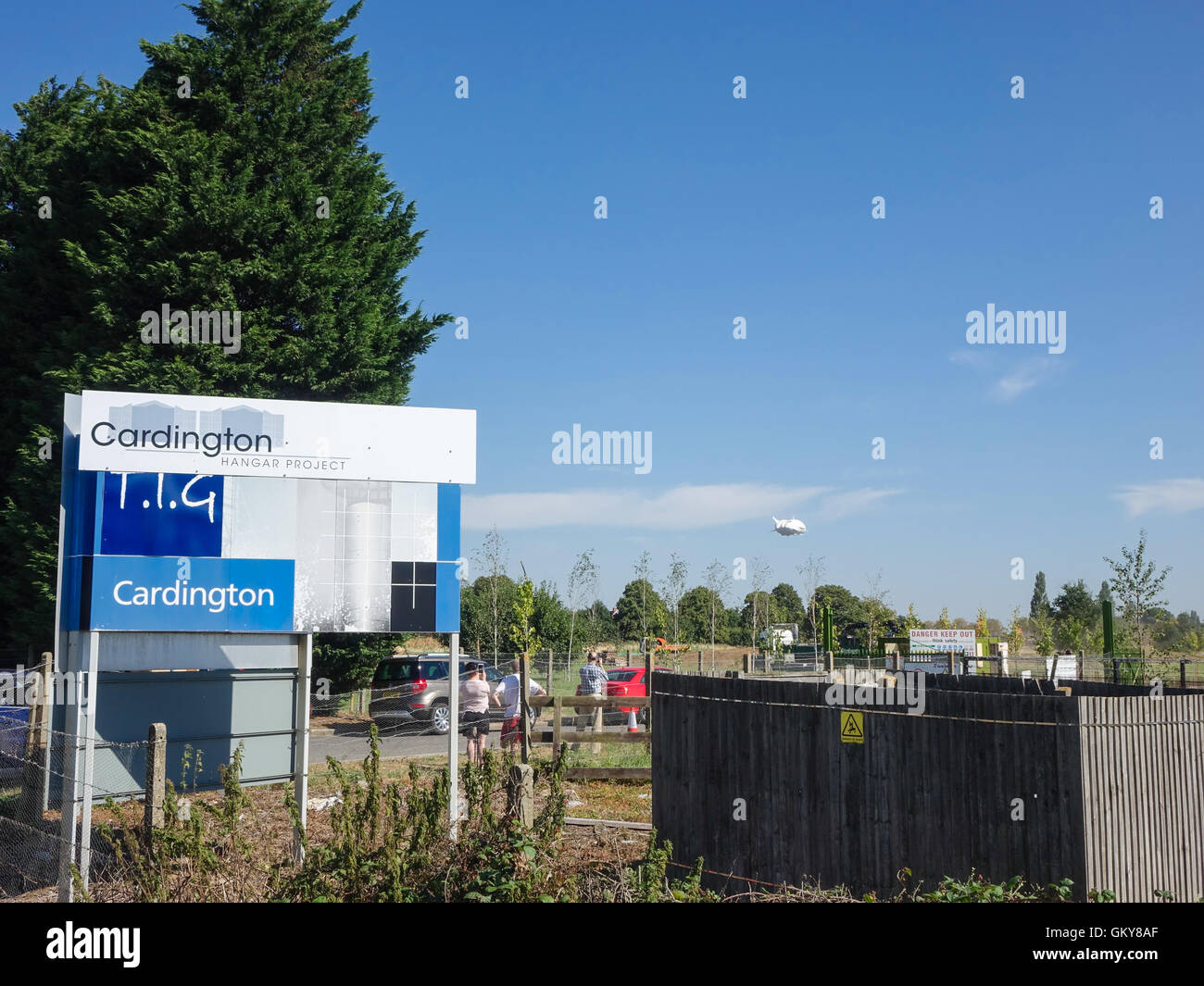 Raf cardington airship hangars hi-res stock photography and images - Alamy