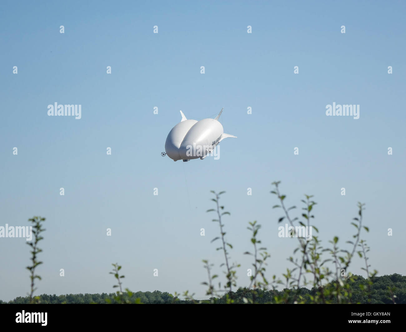 Bedfordshire, UK. 24th August, 2016, The Hybrid Air Vehicles (HAV ...
