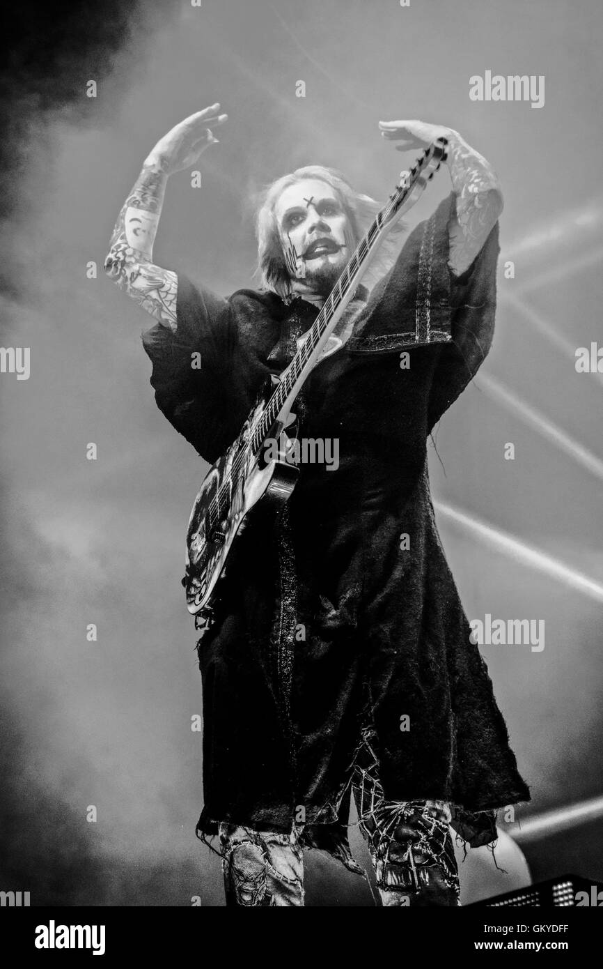 John 5 guitarist for rob zombie hi-res stock photography and images - Alamy