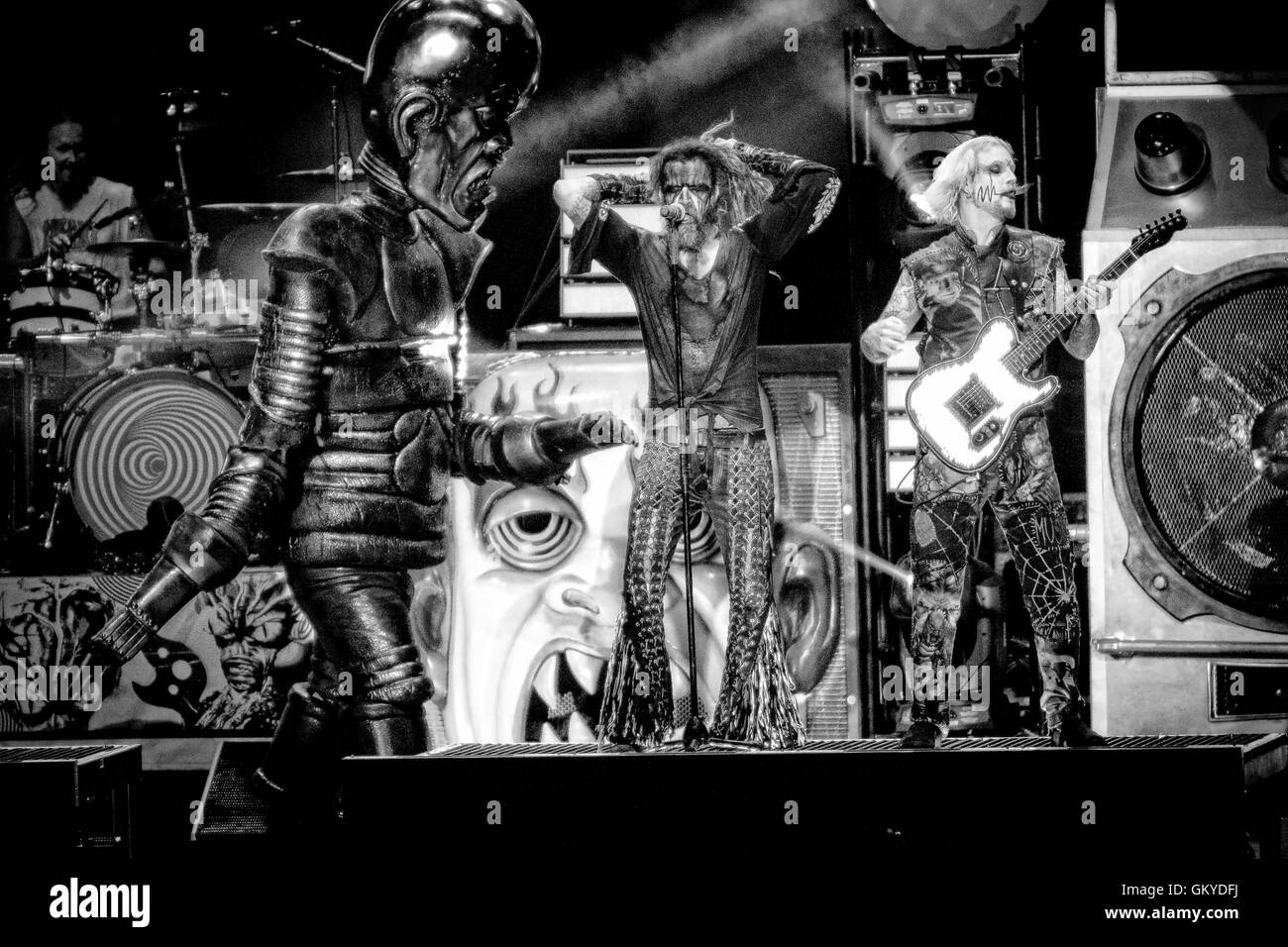 John 5 guitarist for rob zombie hi-res stock photography and images - Alamy