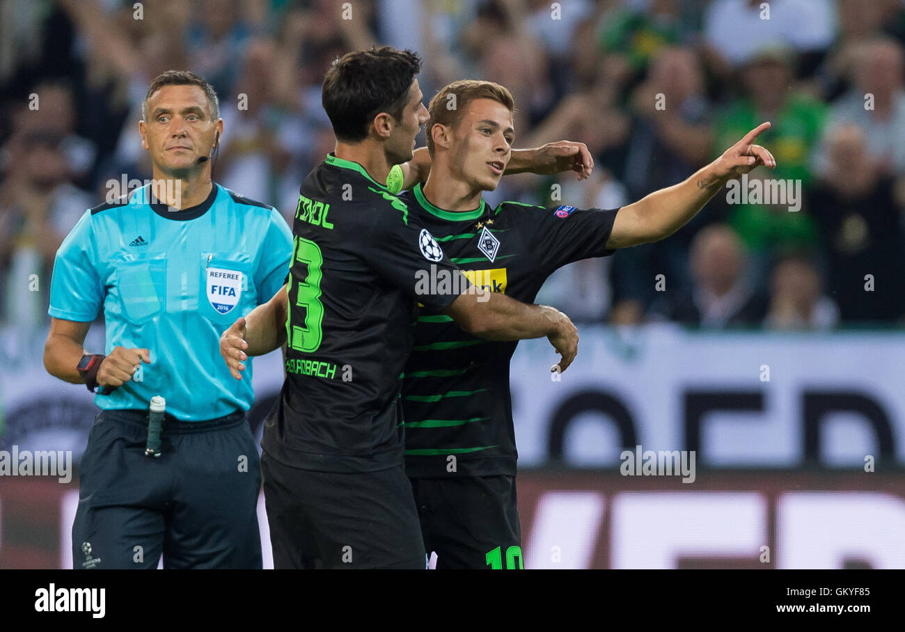 Moenchengladbach, Germany. 24th Aug, 2016. Gladbach's Thorgan Hazard (r ...