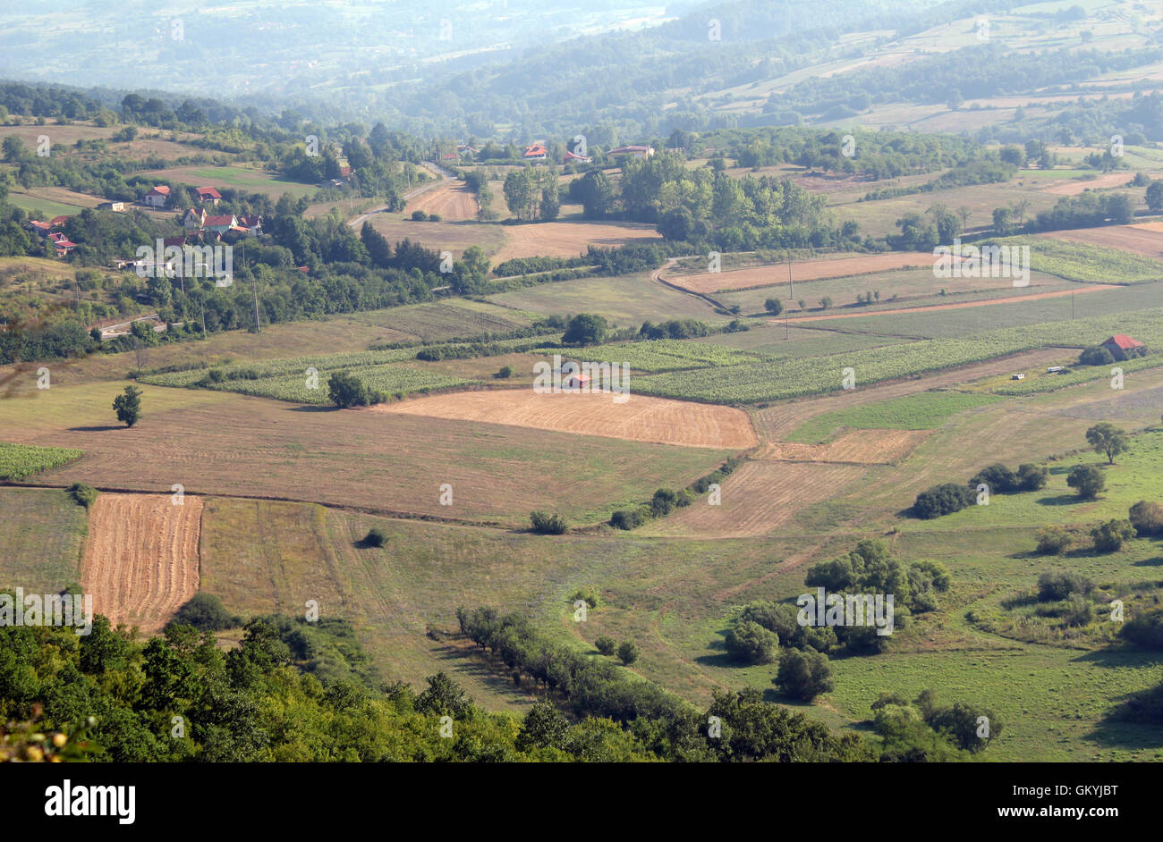 farmland summer landscape nature scene Stock Photo - Alamy