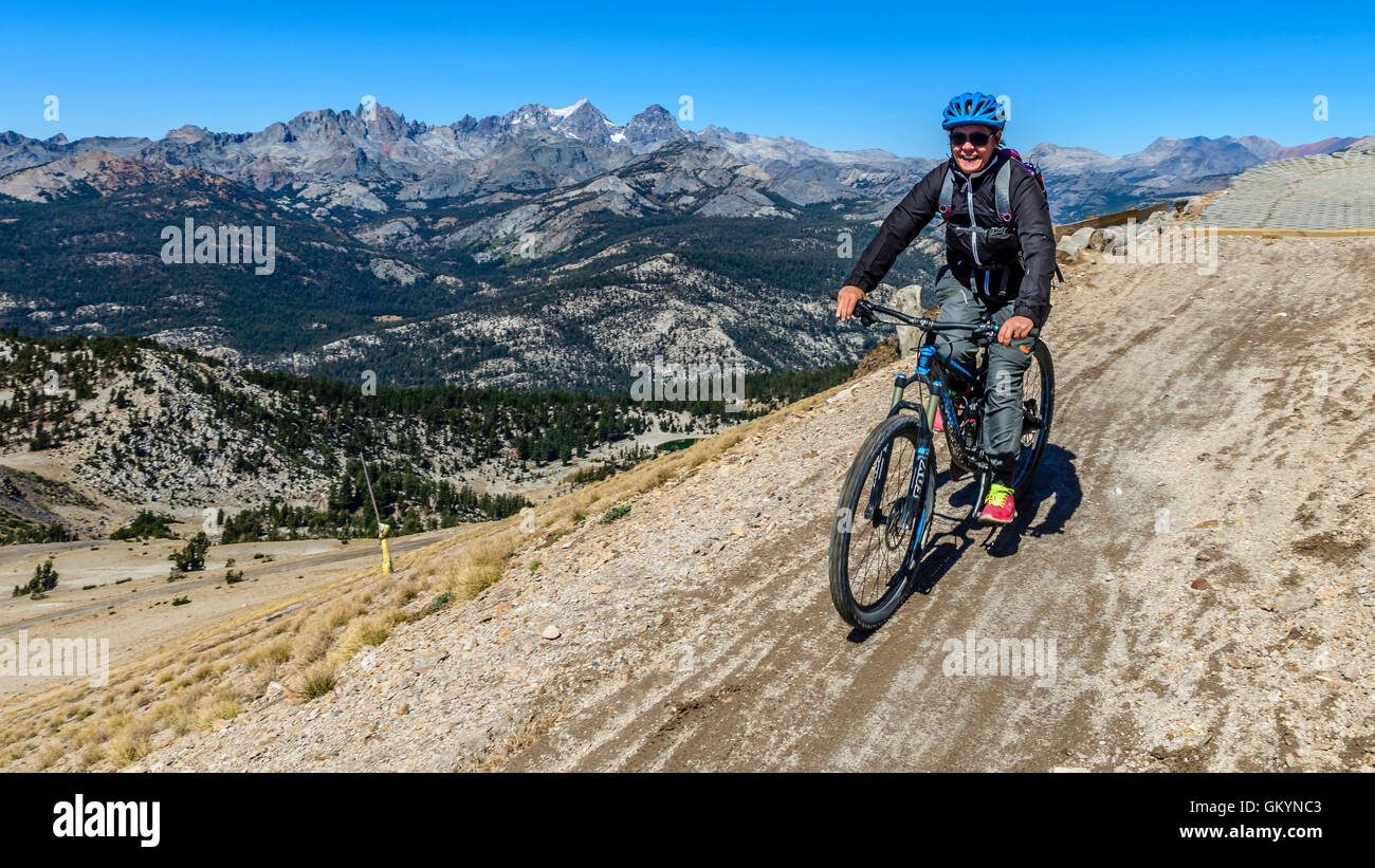 Mountain biking in Mammoth moutain Stock Photo - Alamy