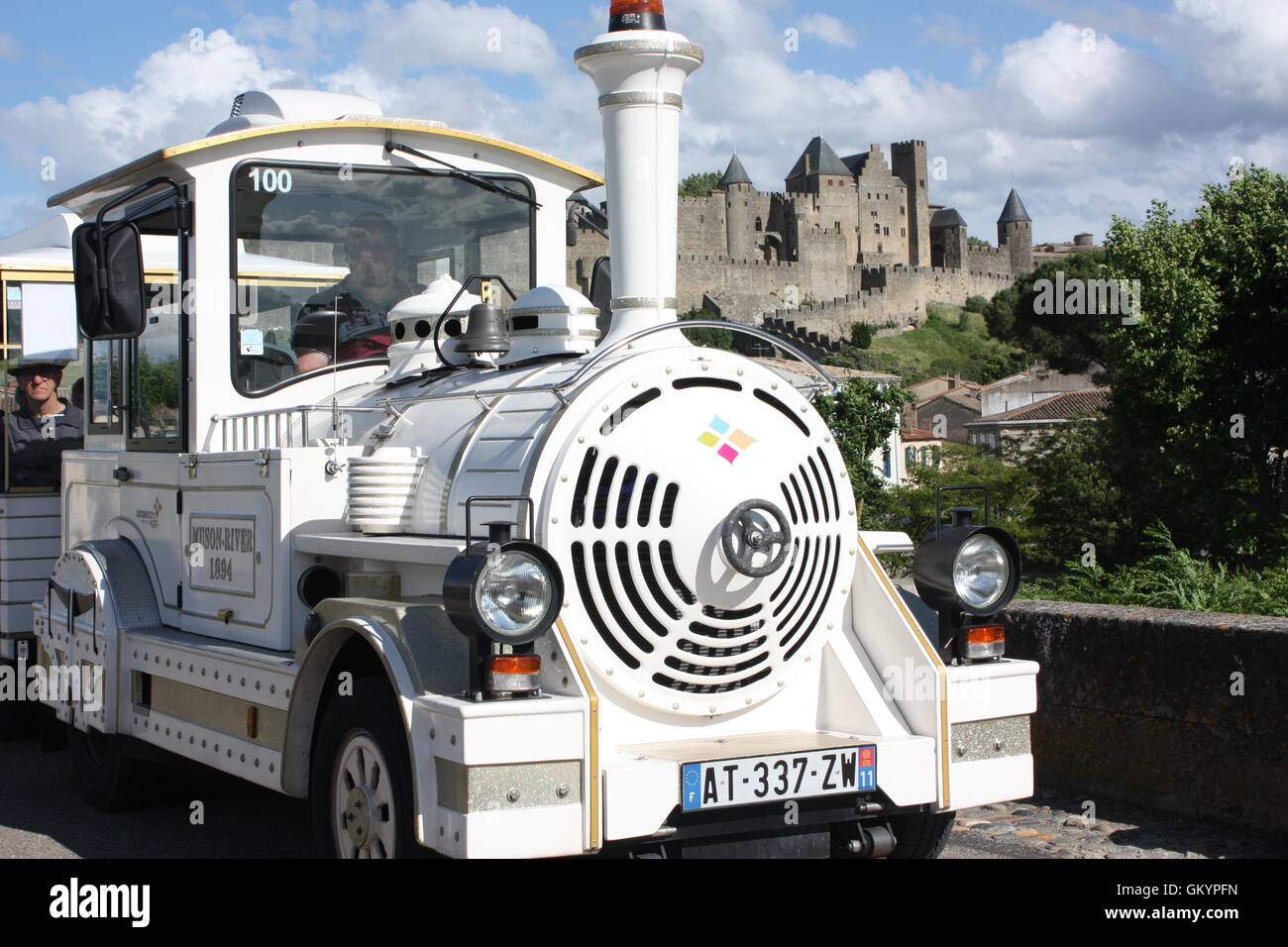 Land train castle hi-res stock photography and images - Alamy