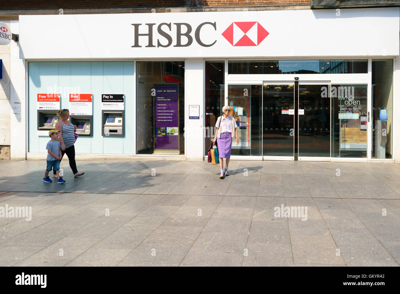 Banking saved hi-res stock photography and images - Alamy