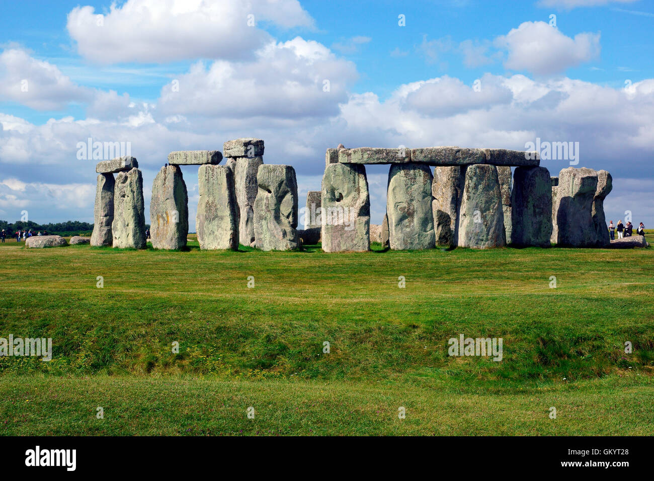 Earth henge hi-res stock photography and images - Alamy