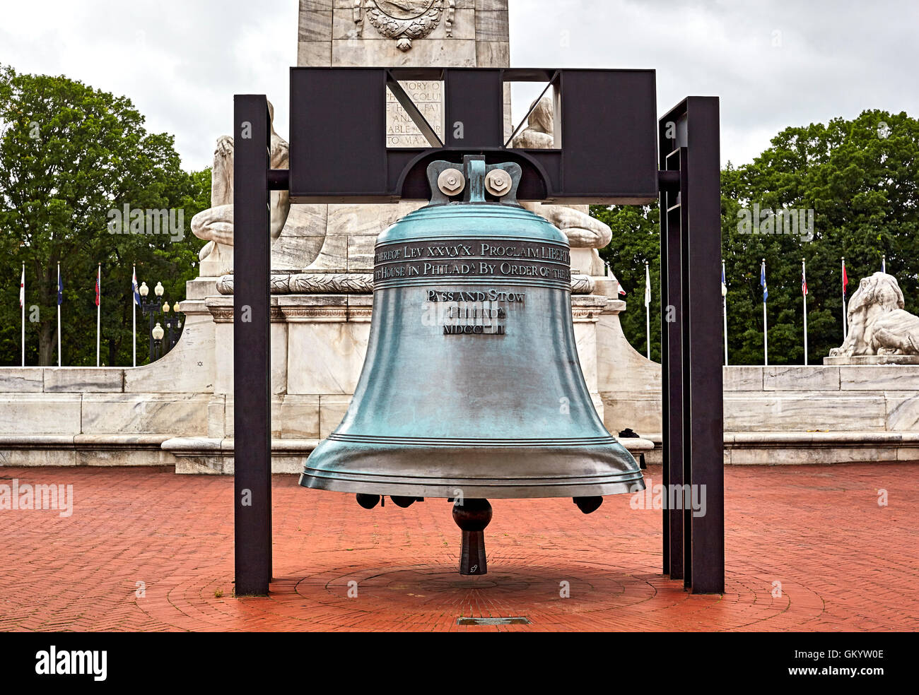 Liberty bell american flag hi-res stock photography and images - Alamy