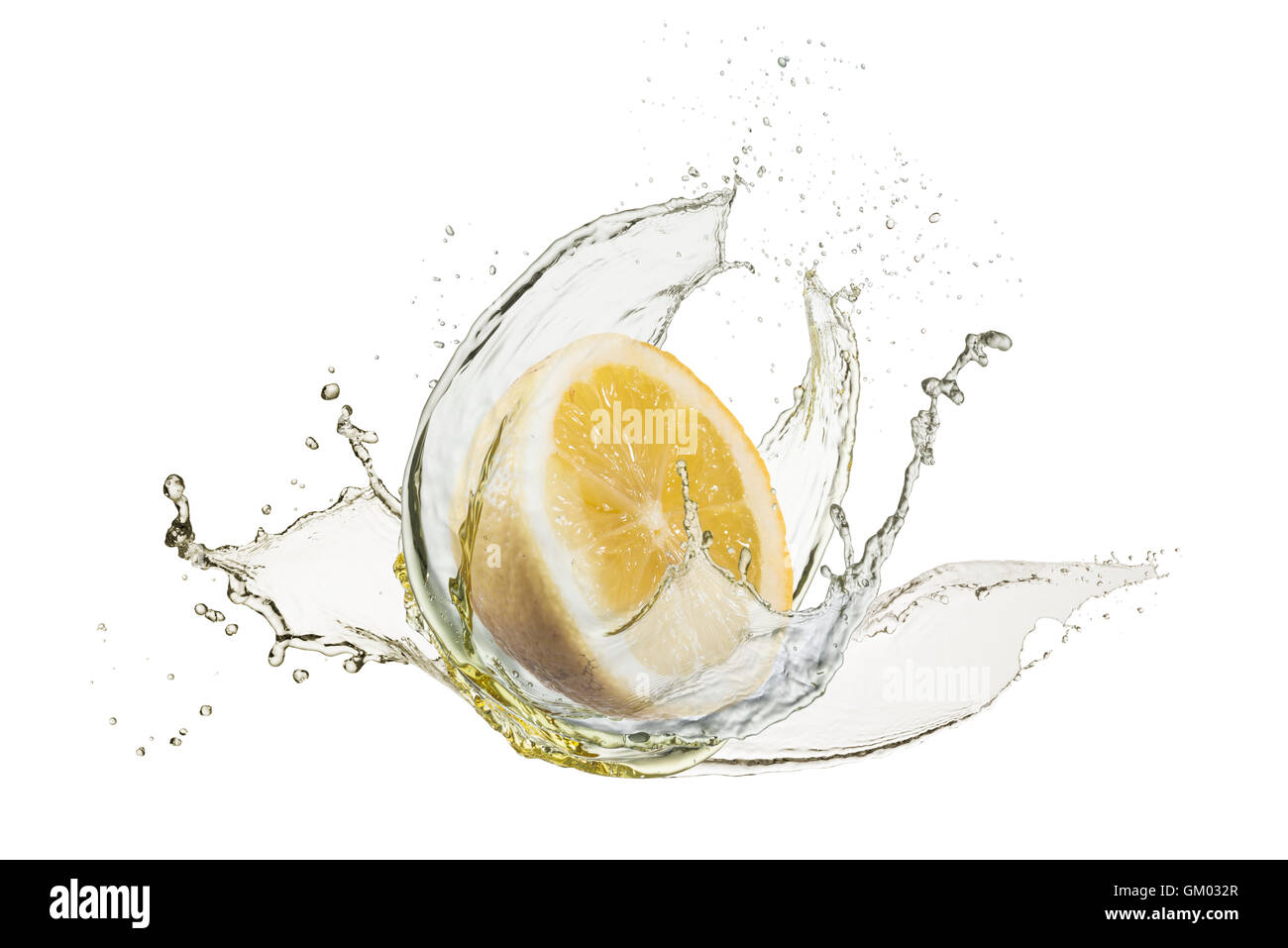 Lemon slice splashing water hi-res stock photography and images - Alamy