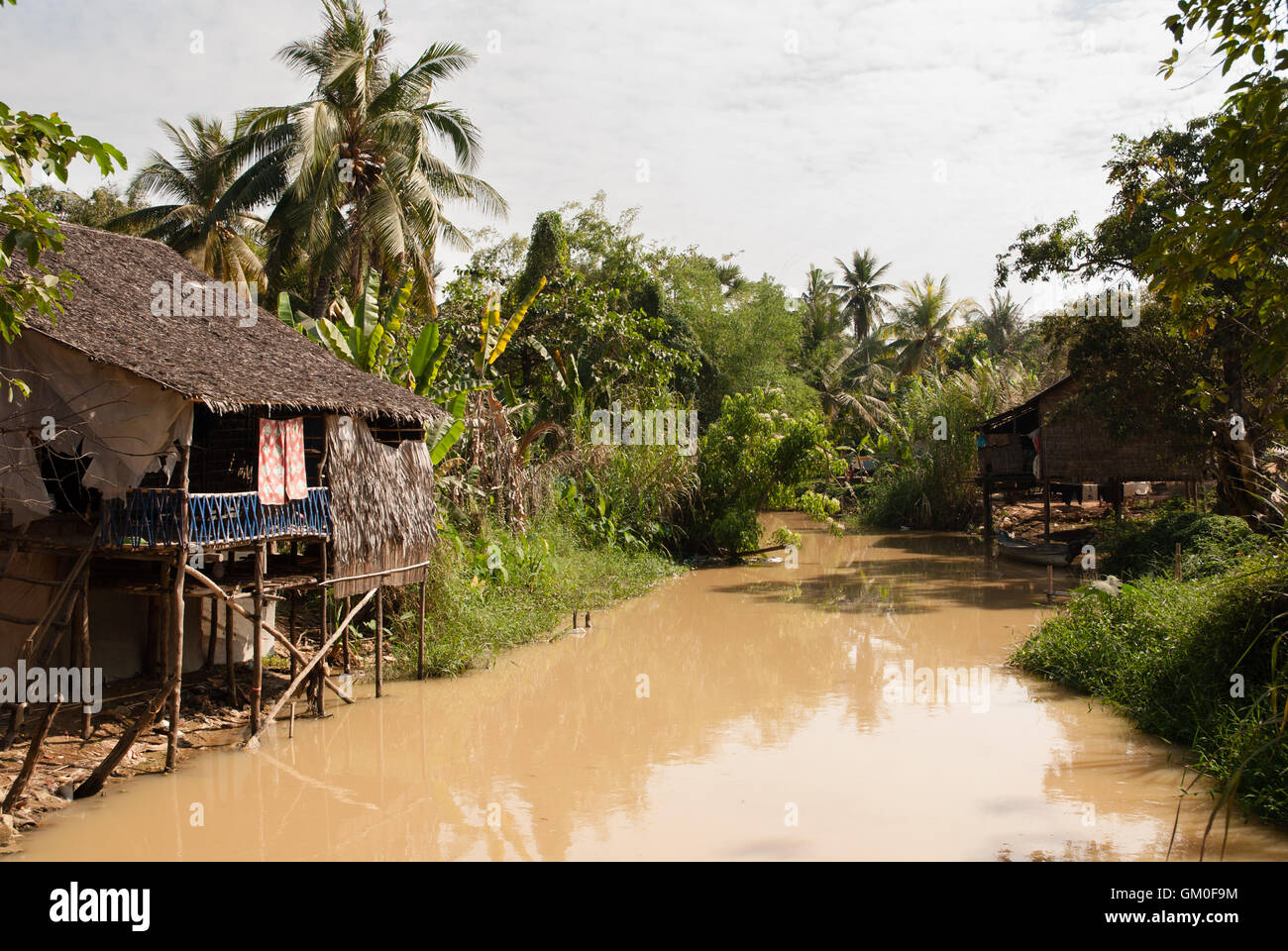 House on river Stock Photo - Alamy