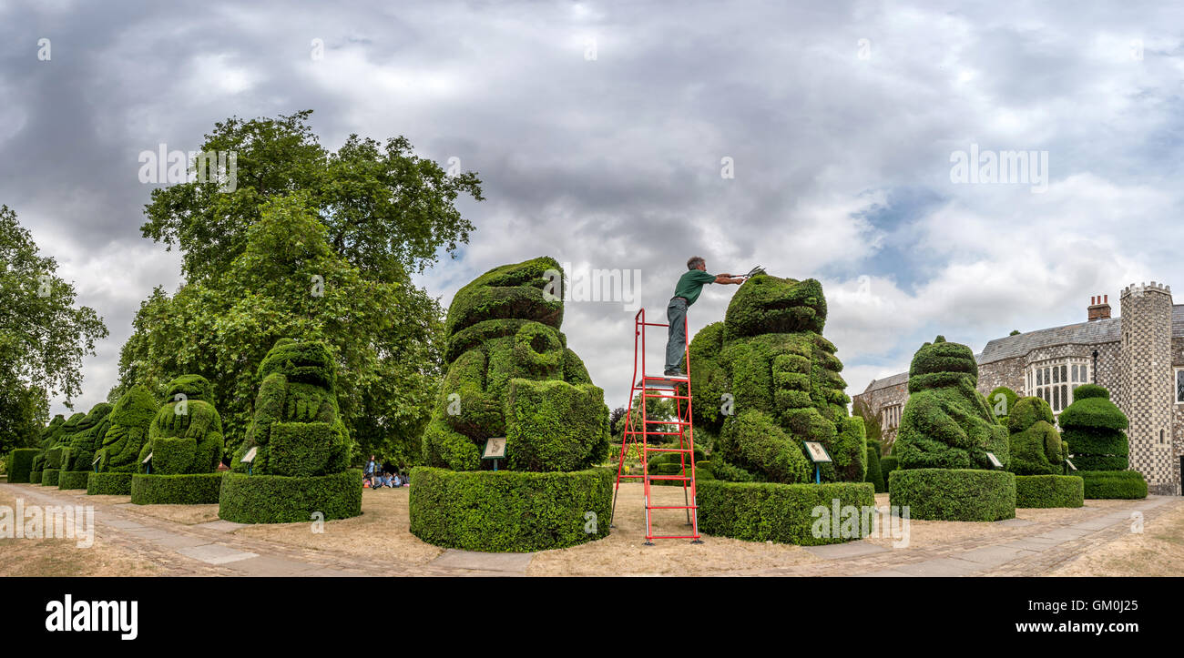 The queens beasts statues hi-res stock photography and images - Alamy