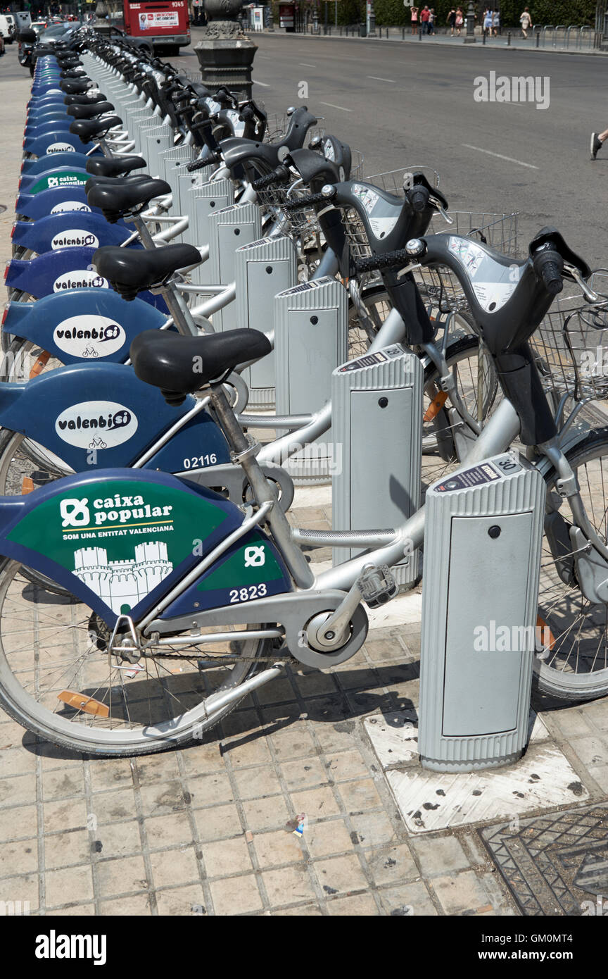 Tourists at the Gaudi Park Valencia Stock Photo - Alamy