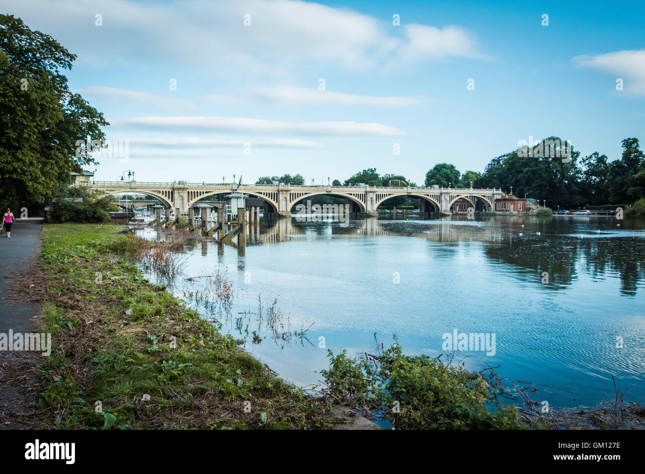 Richmond Lock and Footbridge is a lock and pedestrian bridge on the ...