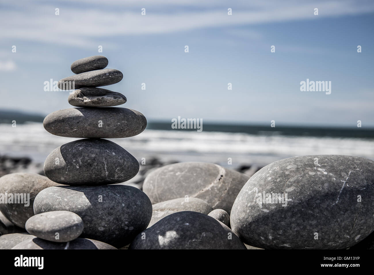 Sea stack devon hi-res stock photography and images - Alamy